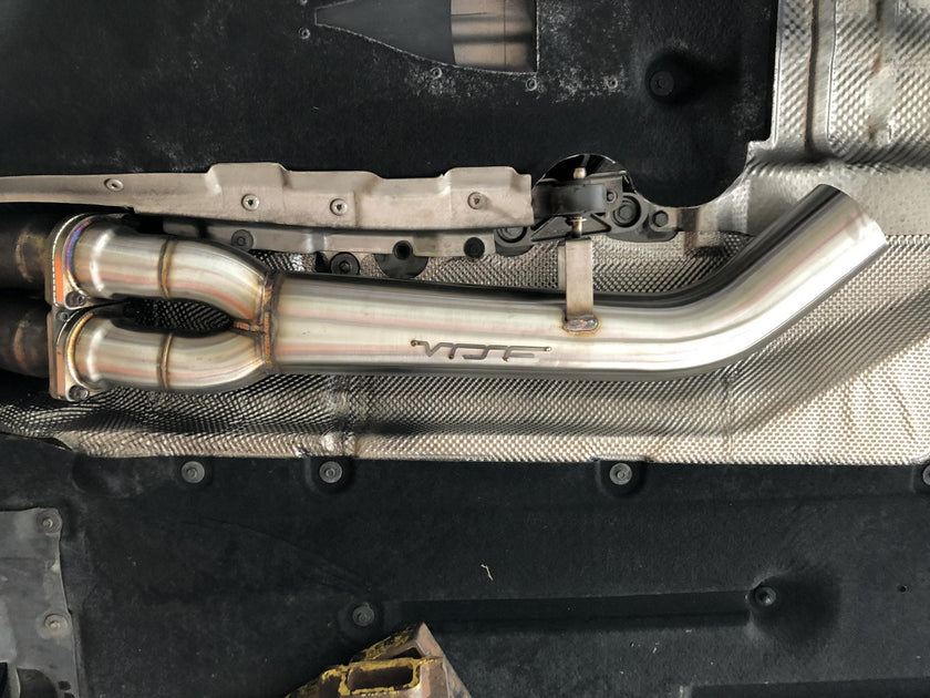 Installation Video: How to Install a Single Midpipe on your F8X M3/M4 ...